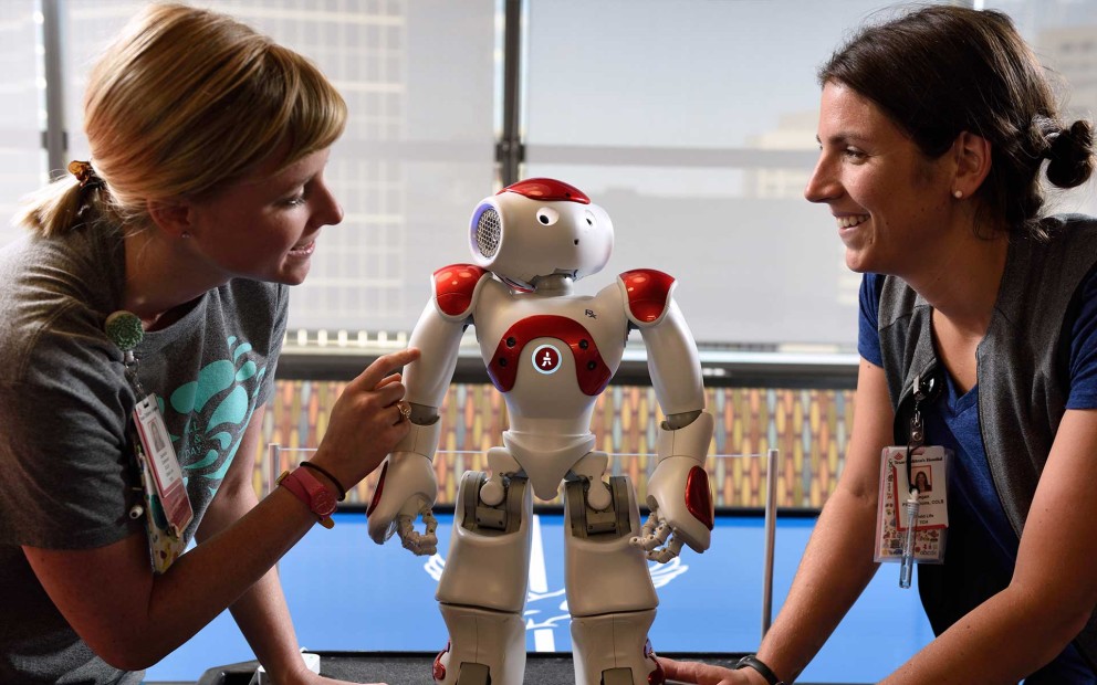 MEDi the robot brings smiles to patients | Texas Children's